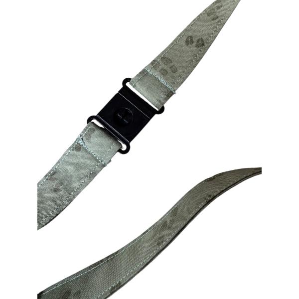 ・CHARMING DESIGN: Features an adorable deer pattern printed on durable fabric, showcasing various poses of deer in natur...