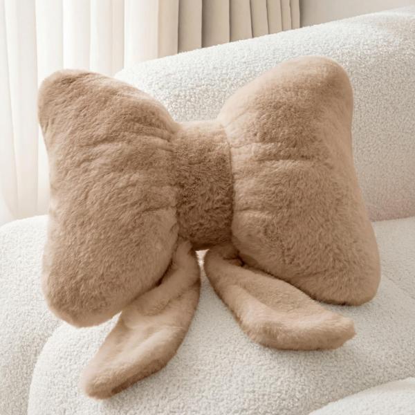 ・Butterfly-shaped design:Stylish 3D butterfly silhouette adds whimsical charm to beds, sofas.・Material:polyester filling...
