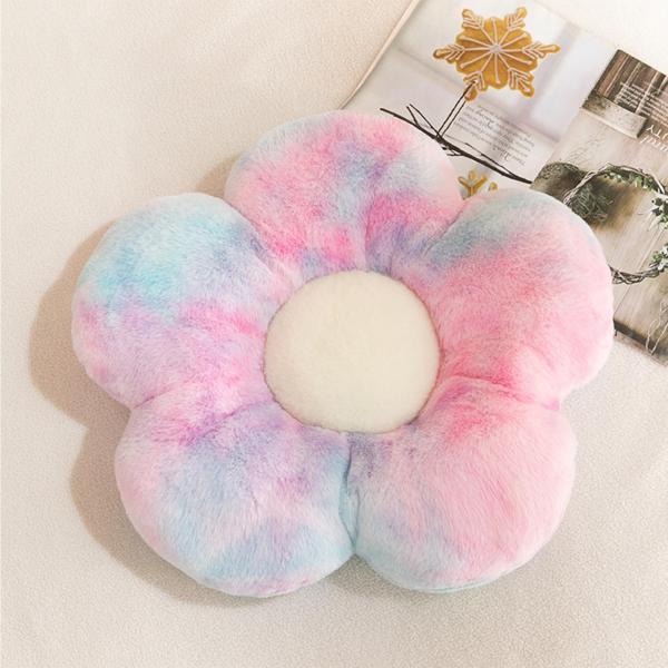 ・【Premium Material】This Daisy decorative throw pillows are made of high imitation rabbit fur cover and PP cotton to fill...