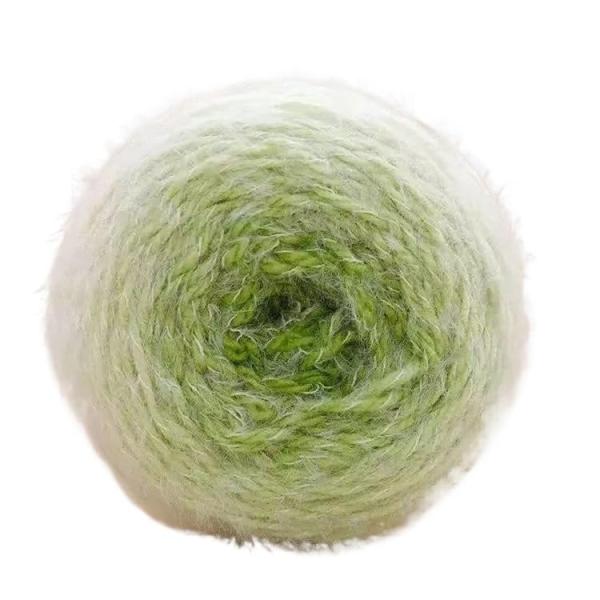・High-quality 200g long plush yarn, perfect for creating beautiful DIY gradient bouquets and blankets.・Soft and fluffy t...