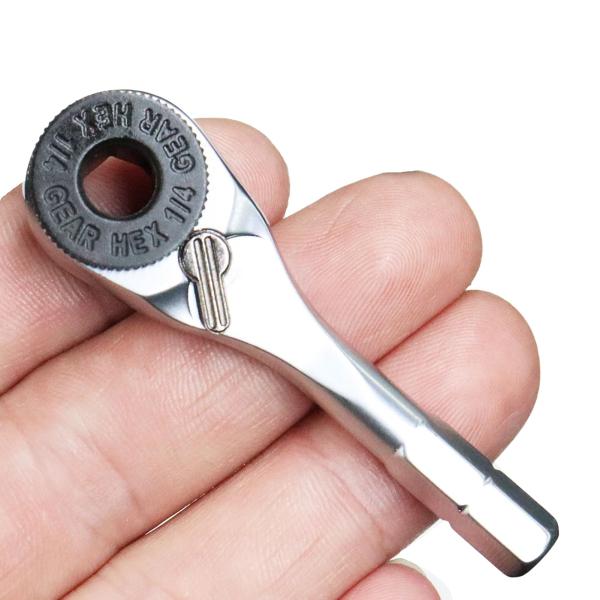 ・Compact ＆ Portable Design - Lightweight mini ratchet easily fits in your pocket or toolbox, perfect for on-the-go repai...