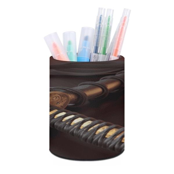 ・1-Size:Designed in a convenient One size, the Round Pen Holder measures 3.1 inches in diameter and 3.9 inches in height...
