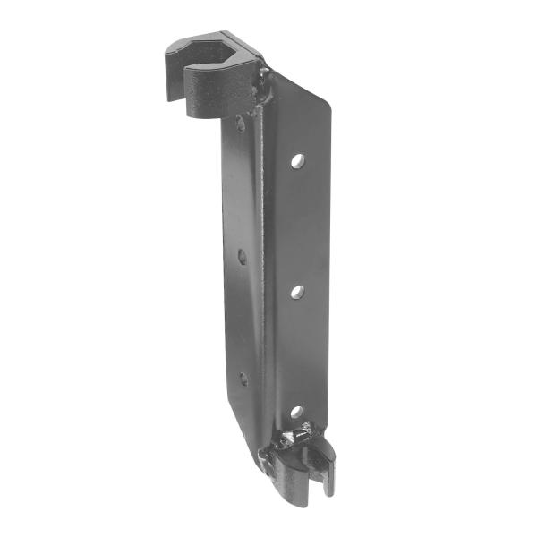 ・Ceiling integrated socket wrench--this versatile tool can be used for disassembling and assembling mechanical equipment...