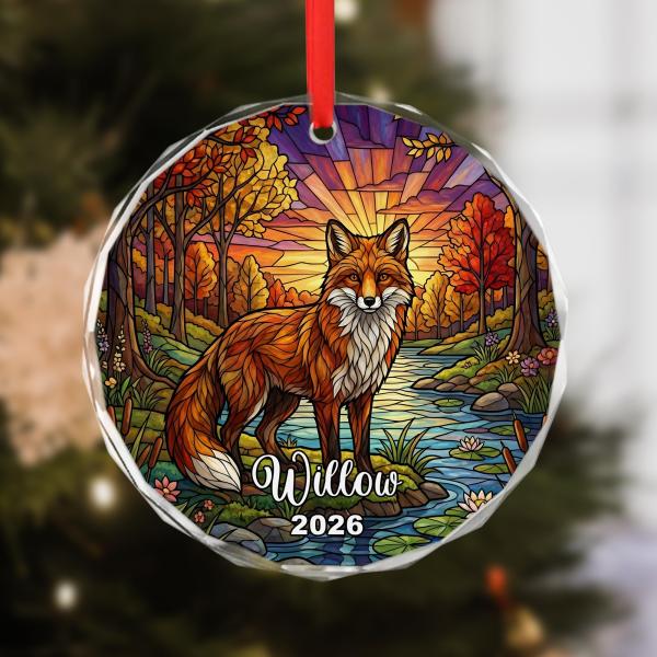 ・Item measures approximate 3" diameter・Measuring approximately 3" x 3", this exquisite ornament captures and reflects li...