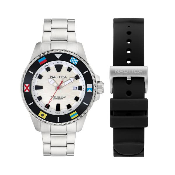 ・Silver Tone 47mm recycled (90%) stainless steel case with mineral glass crystal.・White dial 3H movement with date at 3 ...