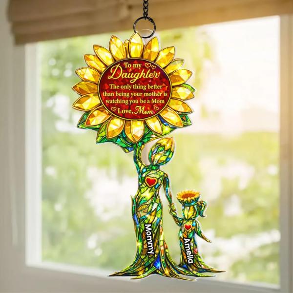・HEARTFELT MESSAGE FOR DAUGHTER: This personalized suncatcher ornament features a touching message celebrating the bond ...