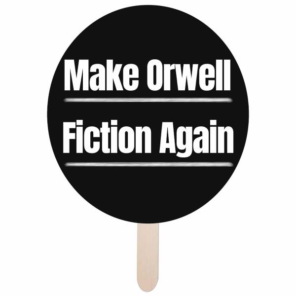 ・Bold "No Kings In America" design makes a strong visual impact in any setting・Made from 4mm corrugated plastic that res...