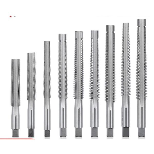 <p>NSIXSURIM製 台形ねじタップ TR10×3.0 右ねじ HSS 1本です。</p><ul><li>サイズ：TR10、ピッチ：3.0mm</li><li>台...