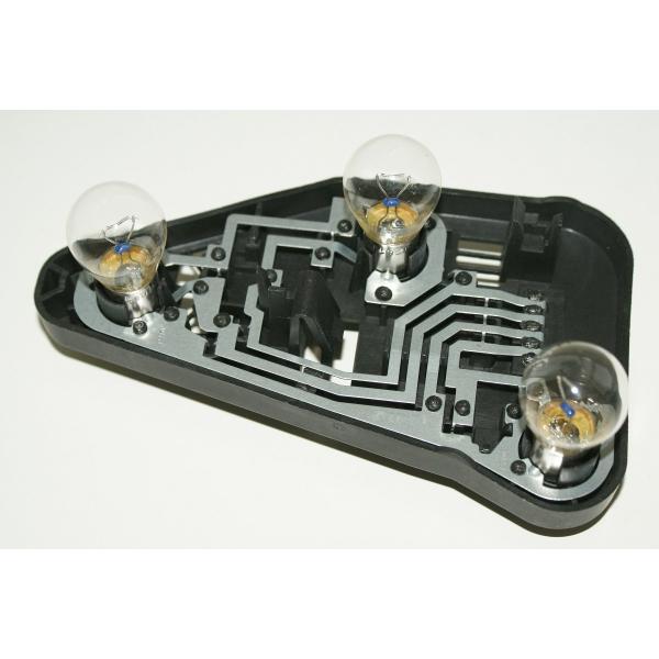 商品名:  BMW X3 E83 2004-2006 Wing Tail Light Rear Lamp Bulb Holder LEFT OEMブランド: ULO高さ: 4.95cm横幅: 5.54cm奥行: 7.96cm重量: 1040...