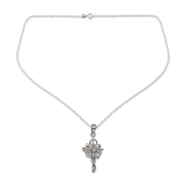 商品名: Novicaブルートパーズ。925ロジウムメッキシルバーペンダントネックレス、18 " ' Precious Trinity ' NOVICA Handmade .925 Sterling Silver Blue Topaz Cr...