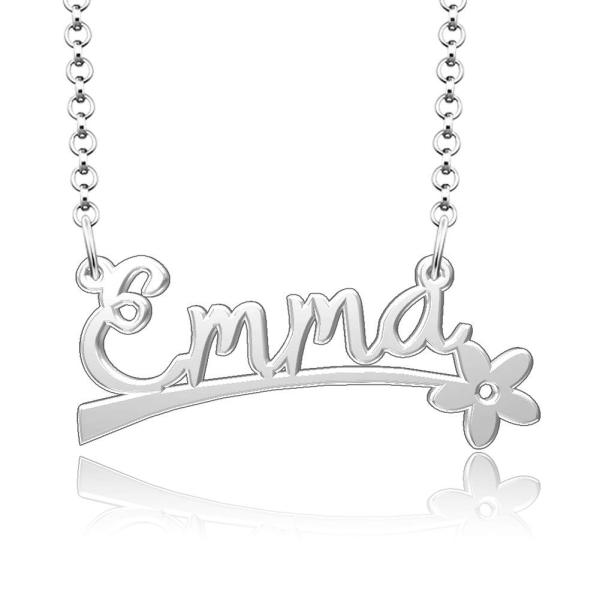 商品名: Moonlight Collections パーソナライズネームプレート デイジーフラワー カスタムネームネックレス Moonlight Collections Personalized Name Plate Customize ...