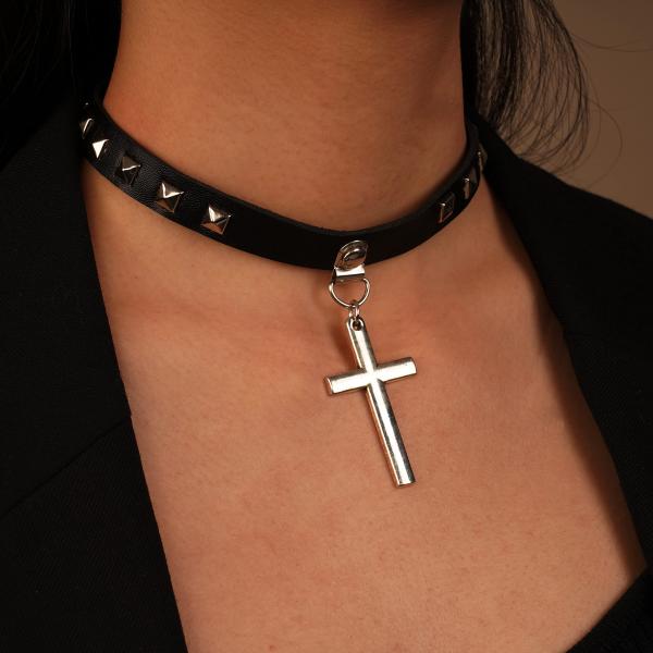 商品名: YERTTER ボーホー ゴシック PU学習者 クロスペンダント チョーカー カラー リベット スパイク ロック パンク チョーカー 調節可能なネックレス レディース ガールズ コスプレ 特別な日 プロム パーティー (E) YE...