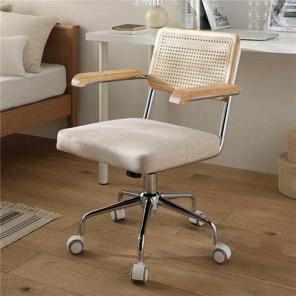 【商品名】 ラタン調 オフィスチェア 約幅58cm 肘付き キャスター付 回転式 ガス圧 昇降式 ロッキング機能 スチールフレーム デスクチェア パソコンチェア ワークチェア 【ジャンル・特徴】 オフィス チェア デスク パソコン 椅子 い...