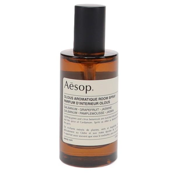 甦える感性。オロウスは切り取られたグリーンアロマで空間に息吹を与えます。グリーンとシトラス植物の香りがシダーとカルダモンのアロマに繊細にマッチします。その場を自然の空間へとシフトさせ、家にいながらも自然がその存在を現すかのような静寂が訪れま...