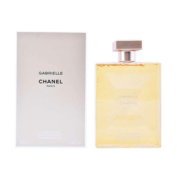 肌を優しく洗い上げるシャワージェル。4つの白い花々が燦然と輝く、ホワイト フローラルの香り。 きめ細かい泡立ちで、肌をやさしく洗い上げます。バスタイムに光り輝く香りのご褒美を。ご使用方法肌をやさしく洗い上げ、バスタイムの後も繊細な香りをお楽...