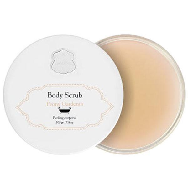 死海のミネラルソルトと植物由来のシードオイルが余分な角質を取り除きながら、同時に保湿も叶えてくれる、一石二鳥のボディスクラブ。しっとり＆すべすべの思わず触りたくなる仕上がりで、首から下の全身にかけて週2回程度のスペシャルケアとしてお使いいた...