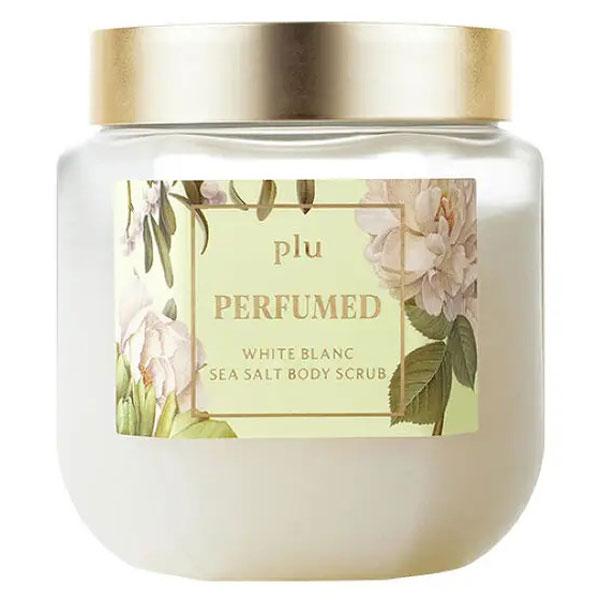 清潔感のあるホワイトコロンと香り高い石鹸をブレンドし、ピュアな魅力をプラスしたフレッシュホワイトブラン。自然豊かな地域から空輸された100%天然の死海の塩が、角質除去と汚れの除去を助けます。さらに、9種類の自然由来オイルが、瞬時に肌を輝かせ...