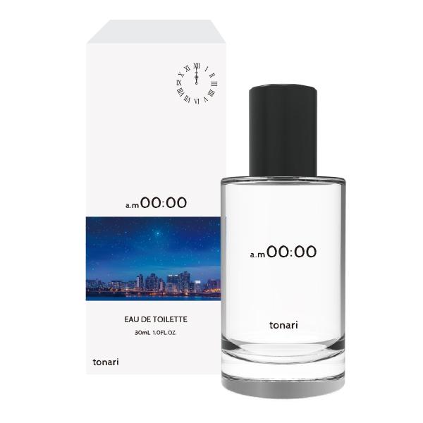 ブラックベリーのフルーティな香りで暖かくリラックスな気分に。ブラックベリーの甘酸っぱい香りが夢の世界へと誘い、ウッディな香りが星空の下で深呼吸をするような穏やかな夜のひとときをもたらします。時計の針が深夜0時を指す瞬間、魔法のような香りが広...