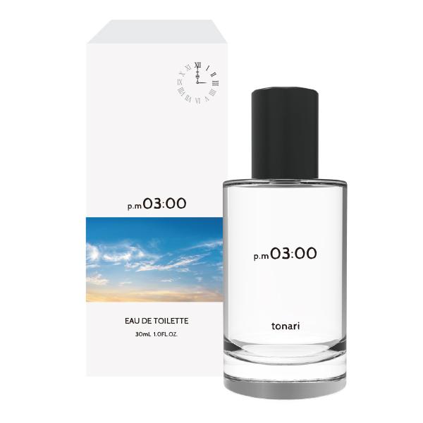 心地よい甘さと爽やかなライチの香りでリフレッシュタイム。午後の陽射しが柔らかく差し込むカフェテラスにレモンとグレープフルーツの爽やかな香りが漂う。砂糖漬けのライチを一口ほおばると、ジューシーな甘さが口いっぱいに広がり、心が満たされていく。こ...