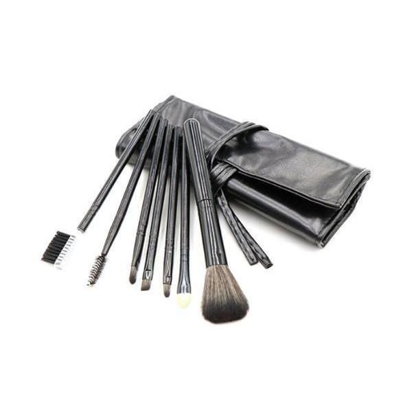 こちらの商品は追跡可能メール便/定形・定形外郵便にて発送します。宅配便ご希望のお客様は「有料宅配便」をご選択ください。【商品説明】・ケース付きで便利なメイクブラシ7本セットです。・コンパクトサイズなので普段のメイク直し用や旅行などに便利です...