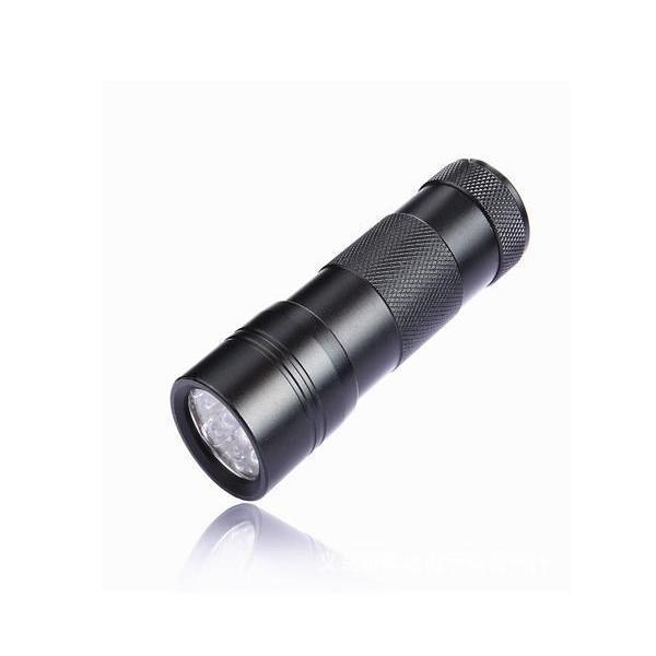 こちらの商品は追跡可能メール便/定形・定形外郵便にて発送します。宅配便ご希望のお客様は「有料宅配便」をご選択ください。【商品説明】・見えないものが見えてくる紫外線ブラックライトです。・トイレ掃除やペットが絨毯などで尿をしてしまった時に場所を...