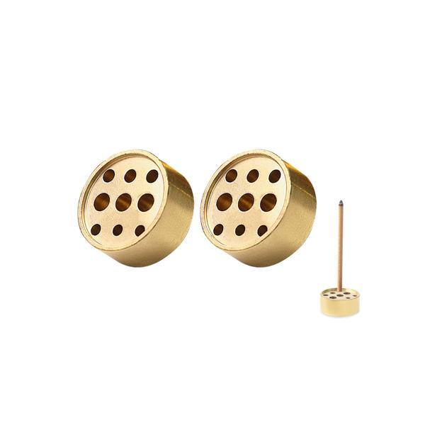 【商品説明】・3種類のサイズの差込穴が開いており、様々なお香に対応しています。・程よい重さがあり安定感があります。・シンプルなデザインなので様々な場所でお使いいただけます。【商品仕様】カラー ゴールド