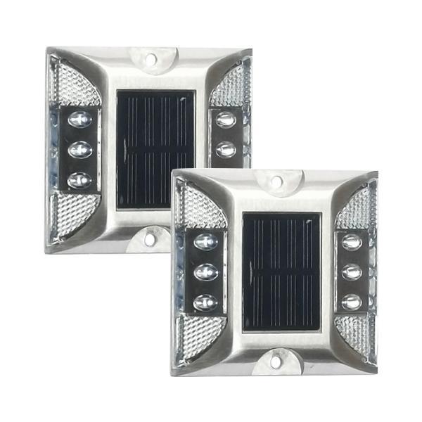 【商品説明】・ソーラー充電式のLEDライトです。・LEDライトと反射板で目立つようになっています。・固定する場合はネジまたは両面テープ、接着剤などを使用してください。・暗くなると自動で明かりがつくようになっています。【商品仕様】カラー ホワ...