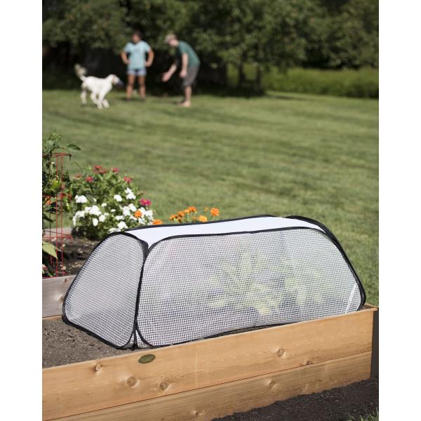 商品名: Gardeners Supply Company ガーデンロウアクセラレーター植物カバー | ミニ温室苗 &amp; 植物プロテクター 育てられた庭のベッドと野菜の列用 - 長さ45インチ x 幅22インチ x 高さ16インチ G...