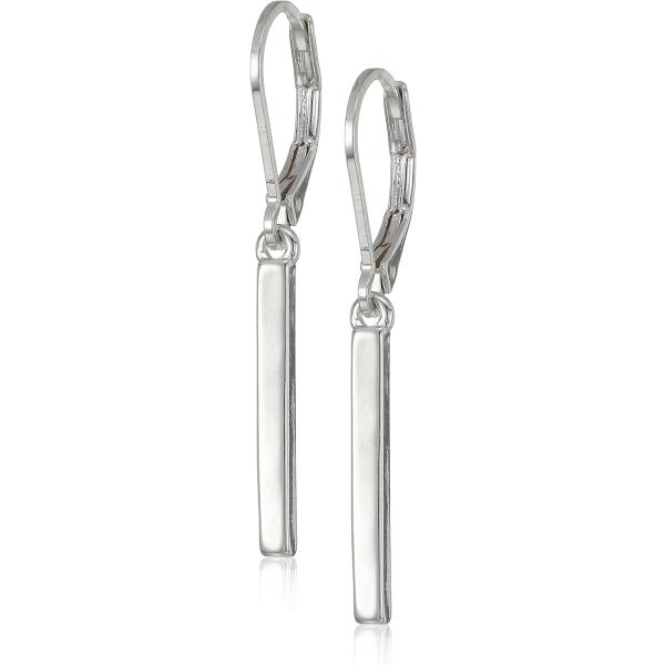 商品名Chaps Women's Silvertone Bar Drop Leverback Earringsブランド：Chaps商品サイズ：0高さ：1.2 cm横幅：3.4 cm奥行：6.6 cm重量：1179 g商品番号：6049062...