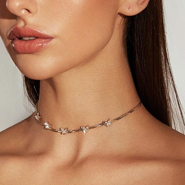 商品名Aimimier ボヘミアンバタフライチョーカーネックレス ダイヤモンドスタッズ スネークボーンチェーンネックレス 昆虫 ボーホー プロム パーティー フェスティバル アクセサリー レディース ガールズ (シルバー)Aimimier ...