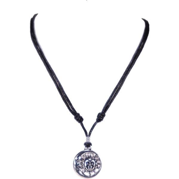 商品名BlueRica 天体太陽と月のペンダント 調節可能なコードネックレスBlueRica Celestial Sun and Moon Pendant on Adjustable Cord Necklaceブランド：BlueRica商品...