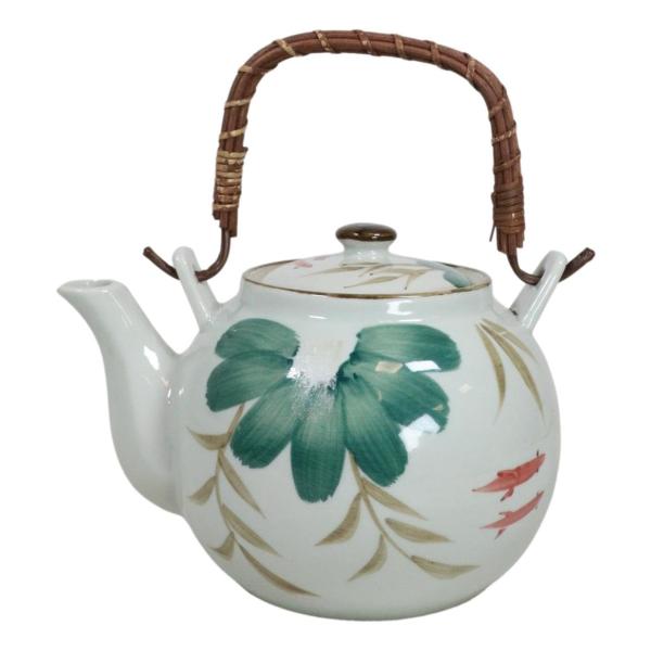 商品名: Ebros 風水 陰陽 日本の鯉の魚 百合の池のデザイン セラミックティーポット 38オンス 竹のハンドル付き ホームデコレーション アジアンリビングティーポット 装飾パーティー 主催 ダイニングテーブルアクセント 収集品 (1)...