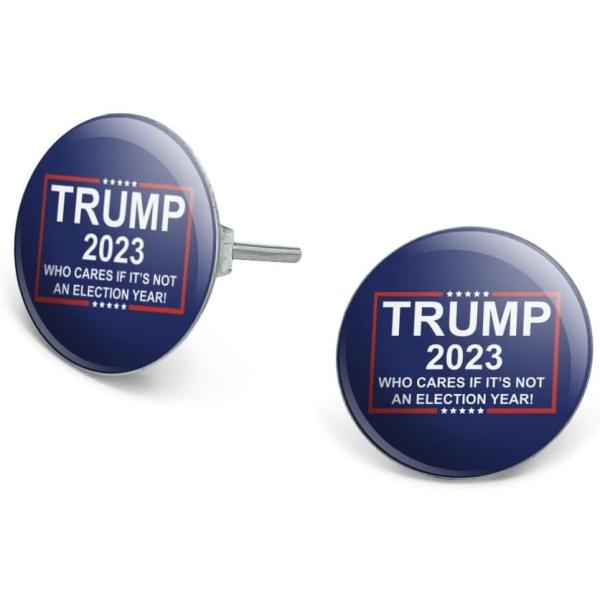 商品名Trump 2023 ノベルティ シルバーメッキ スタッドピアス, 0.4 Inches, シルバー 樹脂Trump 2023 Novelty Silver Plated Stud Earringsブランド：GRAPHICS &amp...