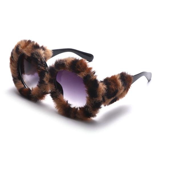 商品名:  willochra cute Steampunk Oversized Sunglasses Women Soft Fur Sun Glasses Men UV400 Gradient Goggle Shades Handmade...