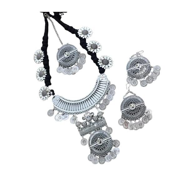 商品名: OZANOO ロング酸化ヘビーネックレスセット マングティッカ付き レディース ガールズ, 真鍮 真鍮。 酸化, 宝石なし OZANOO LONG OXIDISED HEAVY NECKLACE SET WITH MAANGTIK...