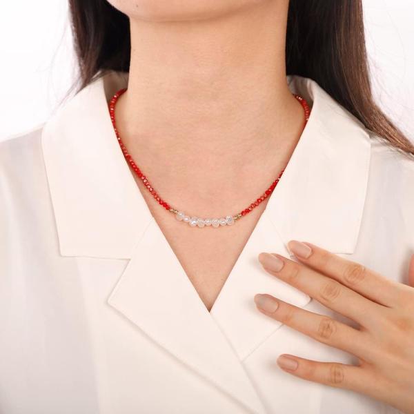 商品名Wiwpar 上品なバークパールネックレス 女性用 クリスタルレッドフェイスビーズストランドチョーカーネックレス ミニマリスト シンプルネックレス クリスマスバレンタインギフトジュエリー 女の子用 (レッド)Wiwpar Dainty...