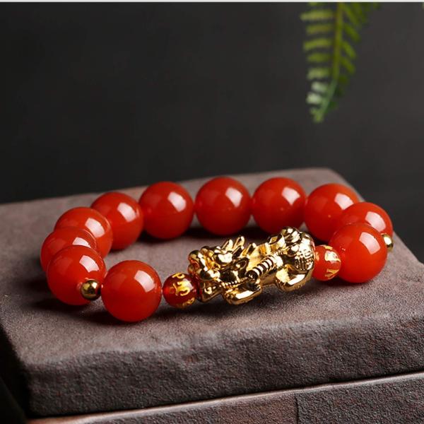 商品名: Sudemota ブレスレット 風水 貔貅 ブレスレット 赤瑪瑙 カーネリアン ベトナム イミテーション ゴールド ピヤオ ラッキーチャーム 六つの言葉 マントラブレスレット チャクラストーン お守り 金を引き寄せる 幸運 ギフト...