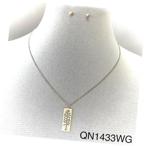 商品名:  Gold Finished Brass Tree Of Life Rectangle Charm Design Dainty Necklace Set Charm Pendant Necklace for Womenブランド: ...