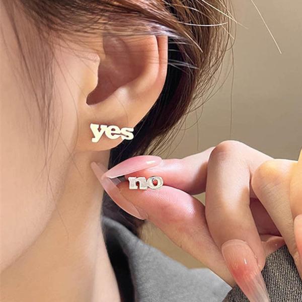 商品名Zeshimb アシンメトリースタッドピアス 小さなスターリングシルバー Yes No Wordイヤリング スタッド かわいいミスマッチイヤリング 低刺激性 ステートメントイヤリング ジュエリー レディース ガールズZeshimb A...