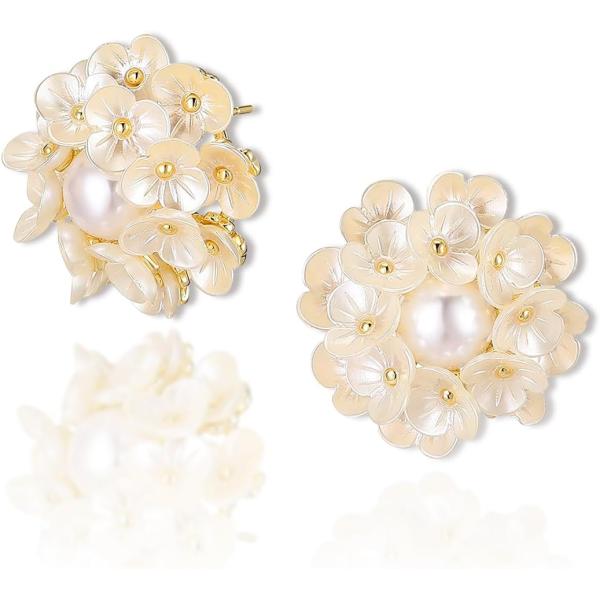 商品名JeanBeau ビッグパールフラワースタッドイヤリング レディース ティーン ガールズ   ラージステートメント ベージュ ホワイト スモールクラスター フローラルピアス ゴールドメッキ スターリングシルバー ポスト 低刺激性 結婚...