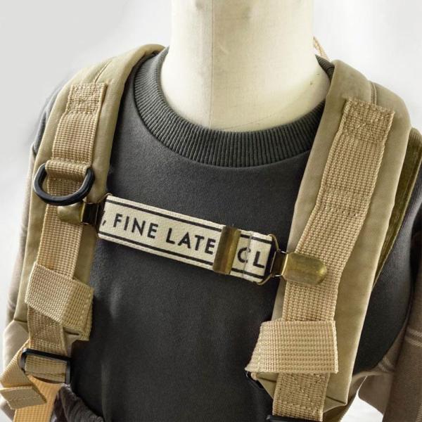 ●商品について恐竜柄、お着替え簡単ロンパース。留め違い防止用に、股下スナップ内側が赤色で分かりやすい◎おなかは2枚重ねになっているので、動き回ってもはだけません。