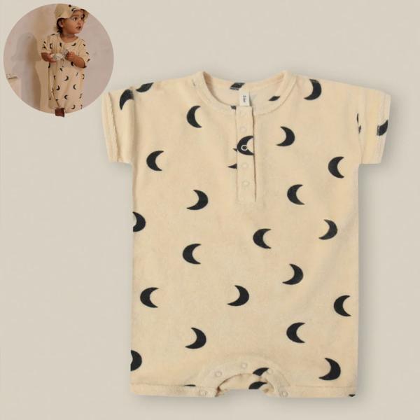 ●商品についてオーガニックズーのロンパースタイムレスで実用的、遊び心のある赤ちゃんのワードローブのためにデザインされたロンパース。赤ちゃんが心地よく眠れるやわらかな肌触りのクラシックスタイルは、スナップボタンで着替えも簡単にできます。●原産...