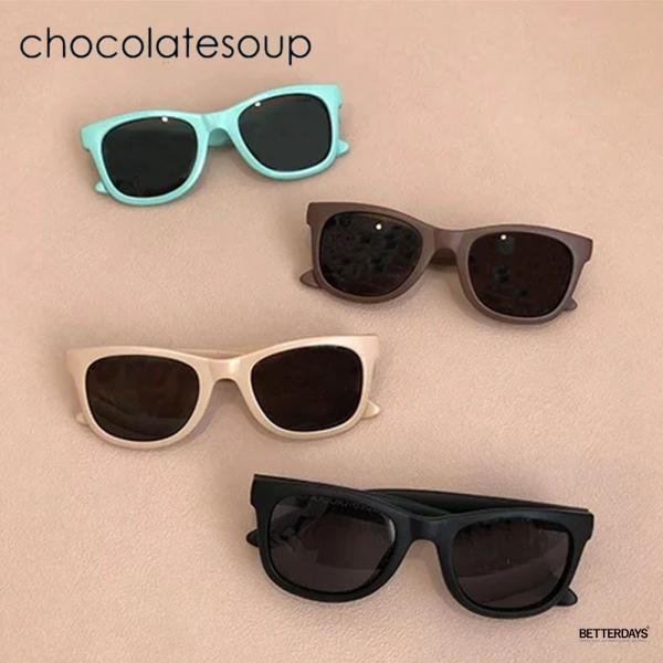 ●商品について大人っぽいサングラスでクールにおしゃれができます。ウェリントンと呼ばれる形状で、マットなフレームと大人っぽいカラーは男女共に掛けやすいデザインで、スタイリッシュな印象を与えてくれます。初めてのサングラスにオススメです。●素材レ...