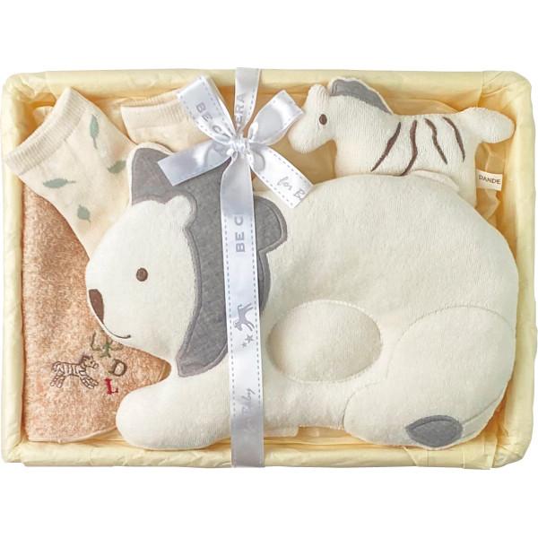 【送料無料】【メーカー直送】ライオン型のピローはゴムバンド付き、腕に通し赤ちゃんの頭を乗せて授乳ができます。他にも、ガラガラ・ソックス・授乳スタイの充実セットは出産祝いにおすすめです。■サイズ現品(ピロー)約21×28×5cm、(ガラガラ)...