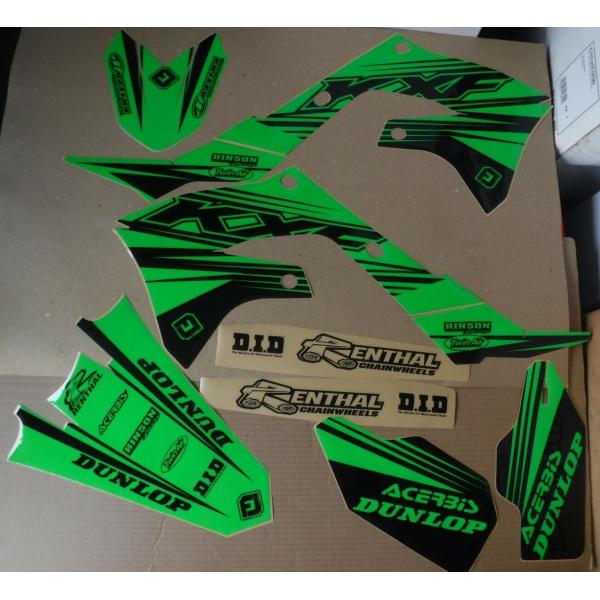 FLU DESIGNS PTS4 TEAMノーマルのグラフィックよりも丈夫で厚みがある15mmビニールグラフィックキットの内容は写真に写っている通りです[適合車種] カワサキ KX450F 2019 2020 2021