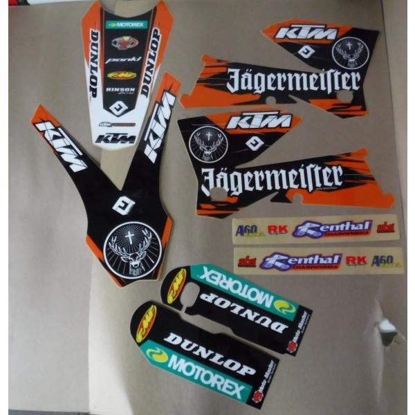 FLU DESIGNS TEAMノーマルのグラフィックよりも丈夫で厚みがある15mmビニールグラフィックキットの内容は写真に写っている通りです[適合車種] KTM125 SX 2005-2006, 200 SX 2005-2006, 200...