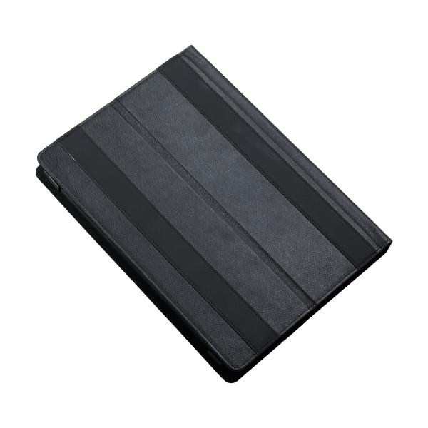 ケースから取り外すことなく開くだけ!複雑な作業なしで簡単に全てのモードで使えます。タブレットモードでは画面が手前に傾くので画面への書き込みも快適に行えます。芯入りのケースが角を保護するので、落下時の破損リスクを軽減します。使わない時はケース...