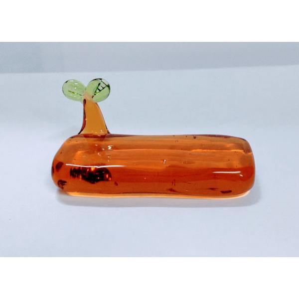 切り株ベンチ（M)茶のガラス細工の置物です。【大きさ】約高さ２０ミリ　　横幅４０ミリ　　　　　奥行２０ミリ＊商品は一つ一つ手造りのため大きさや色合いなどが写真と異なる場合がありますのでご了承をお願い致します。