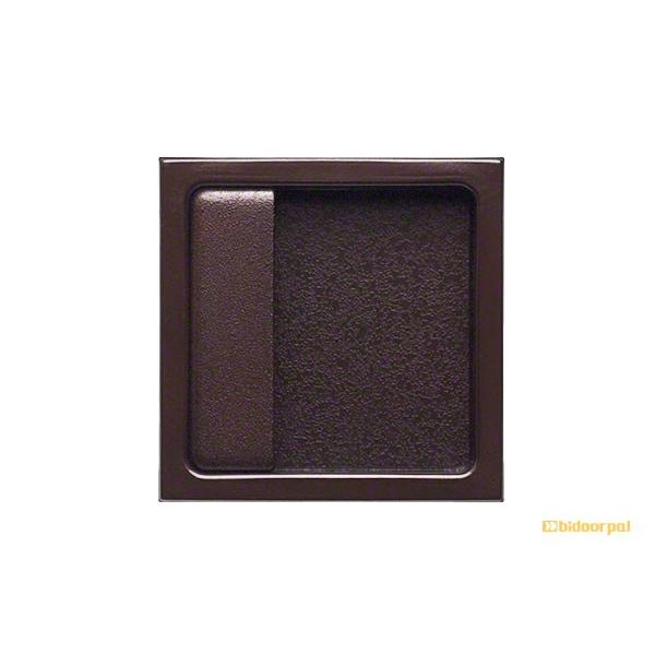 【※ご注文の際には必ず「全ての画像」「説明テキスト」「商品名(特にサイズ)」の確認をお願い致します。】鉄製(裏カバーは黄銅)の開き用引手。釘穴アリ仕様。材質は鉄(裏カバーは黄銅)。同色の横引き引手も販売展開していますので、部屋のトータルコー...