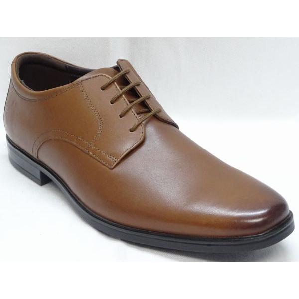 商品名 クラークス HOWARD WALK 638J 【Gワイズ】カラー タン甲材 天然皮革底材 合成底靴幅 【Ｇ】　日本の「４Ｅ」に相当　　海外の規格の幅サイズ uk 12(30.5cm)商品説明 200年の歴史をもつイギリスのシューズブ...